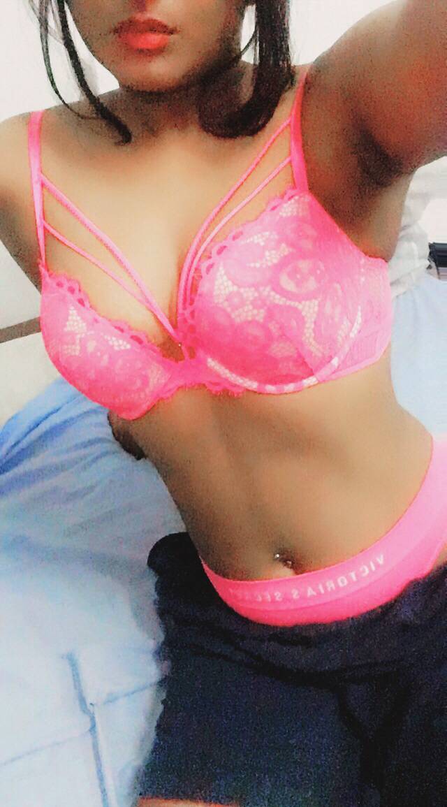 Smother me/pin me down!📌💞 [f] | Scrolller