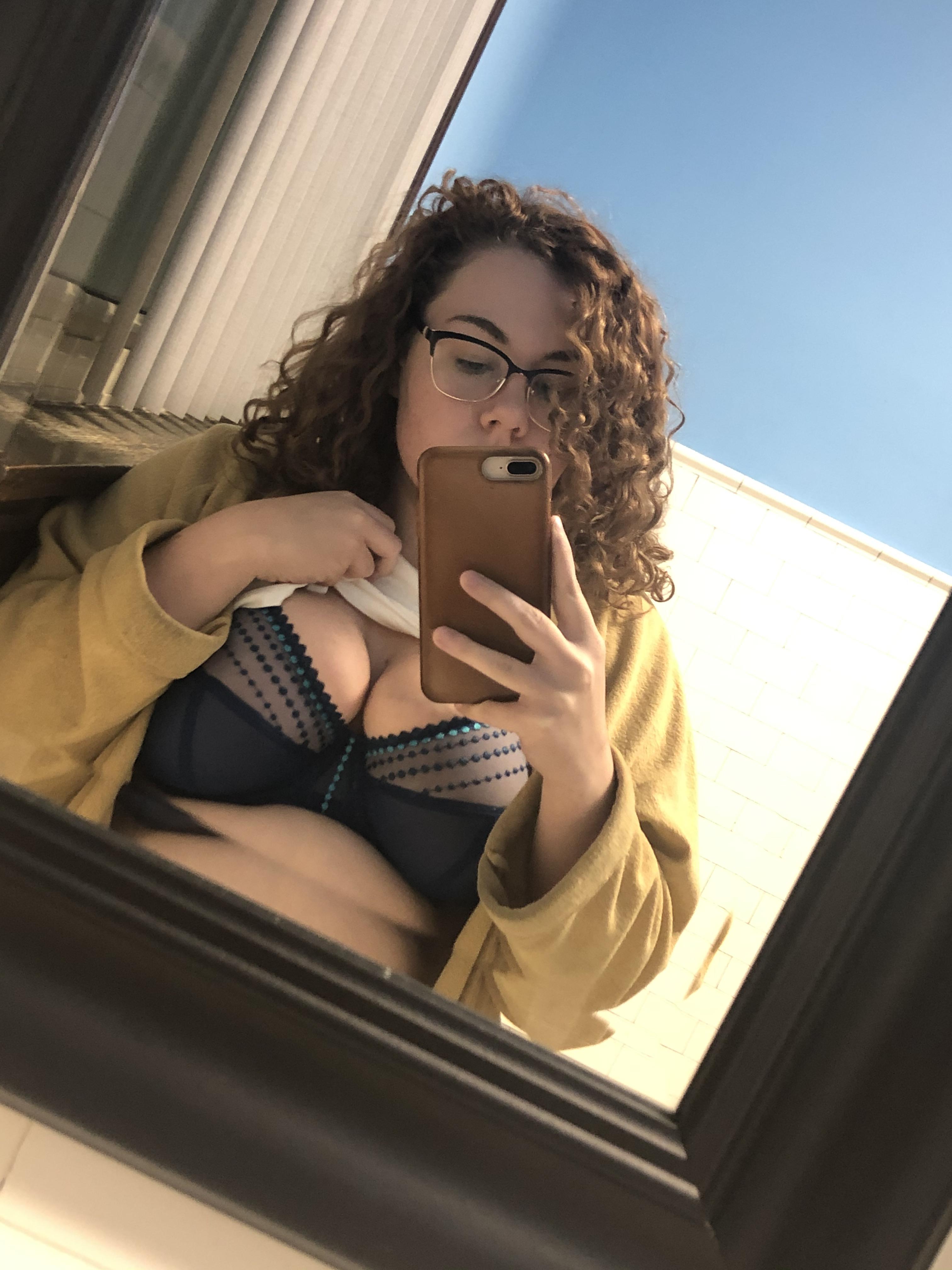 sneak preview in an office restroom | Scrolller