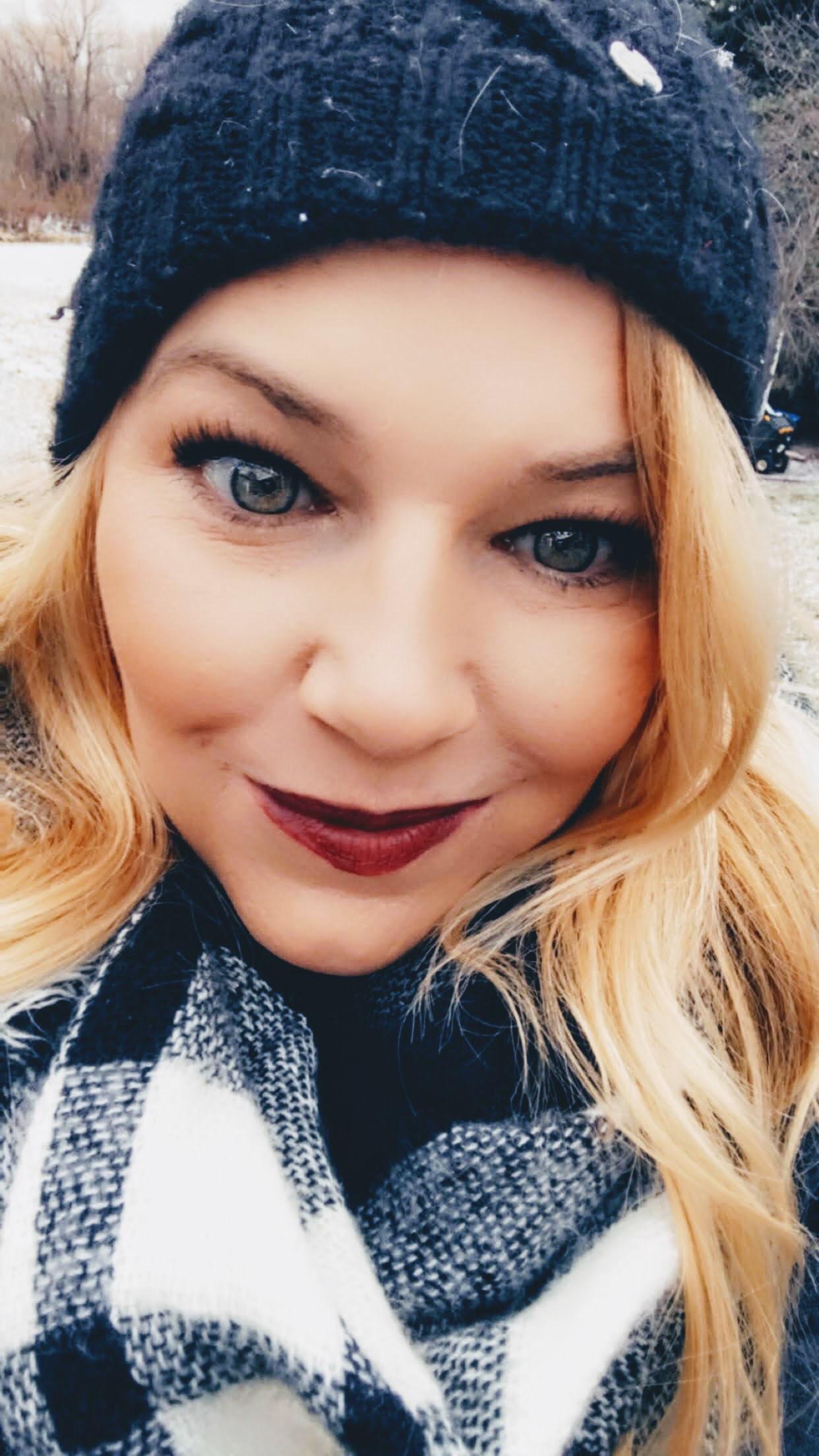 Snow day selfie ️ 43f | Scrolller