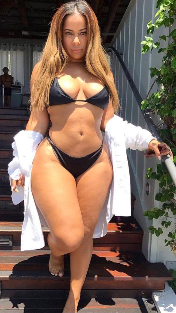 So seductive 😫 | Scrolller