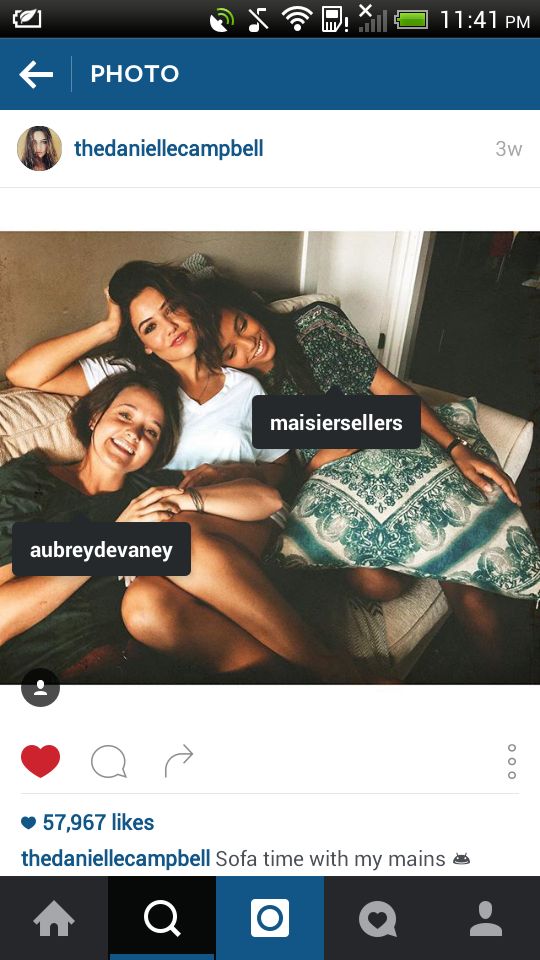 Sofa chilling | Scrolller