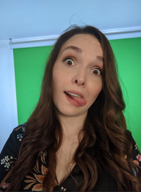 Sofia being goofy and hot | Scrolller