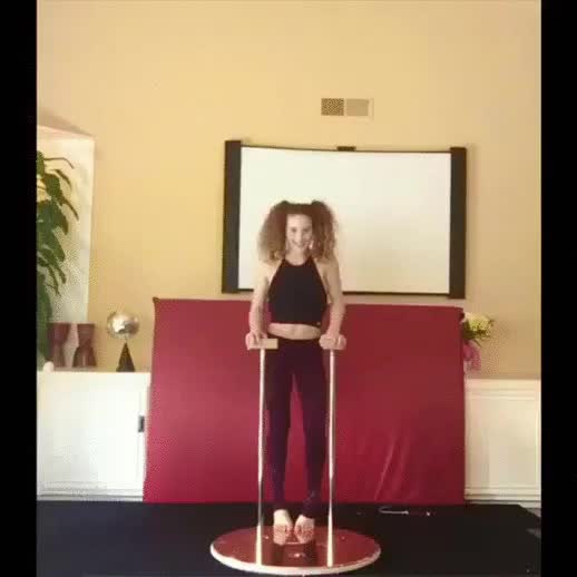 Sofie Dossi contortion twist | Scrolller