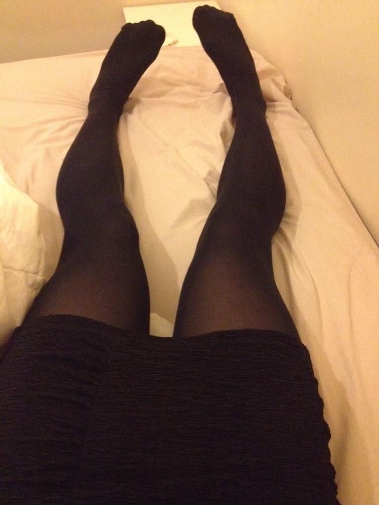 Soft feet + black nylon | Scrolller