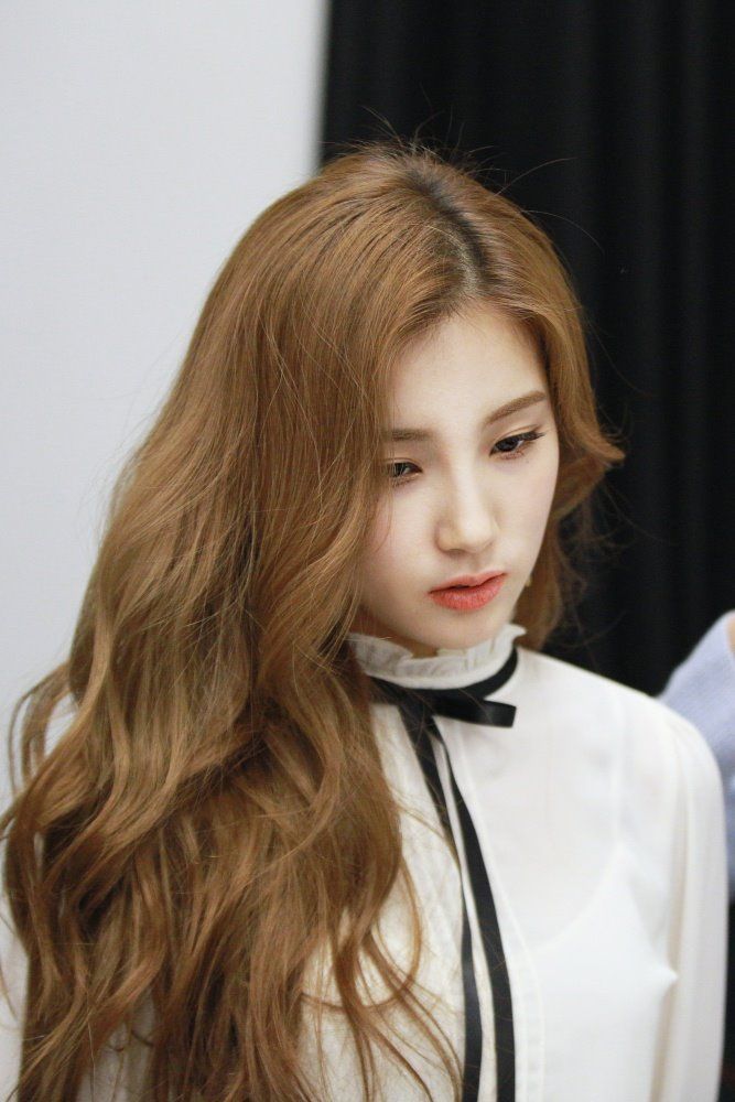 Sohee: dead inside | Scrolller