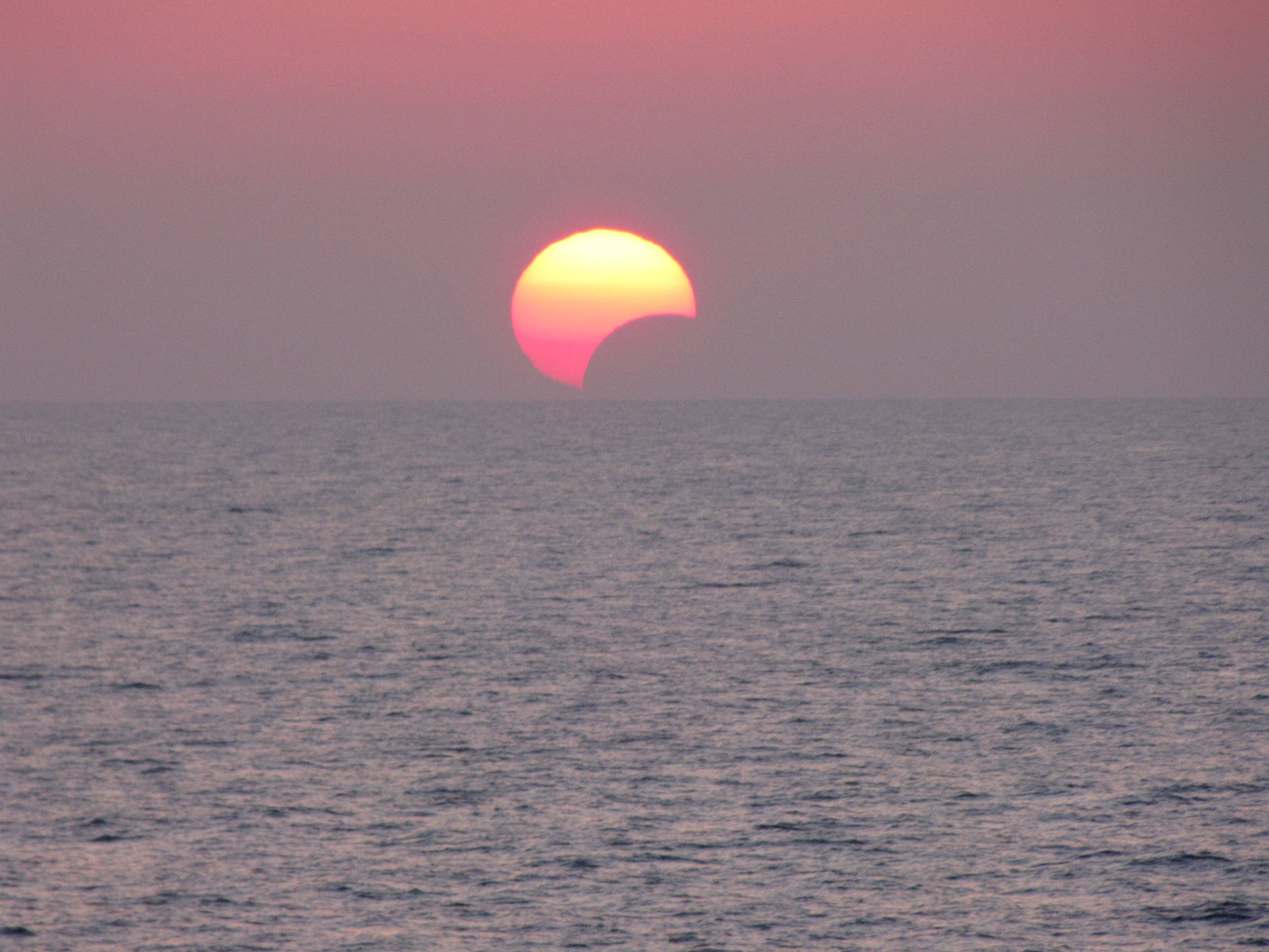 Solar Eclipse Sunset, Gulf of Mexico [OC] [3648x2736] | Scrolller