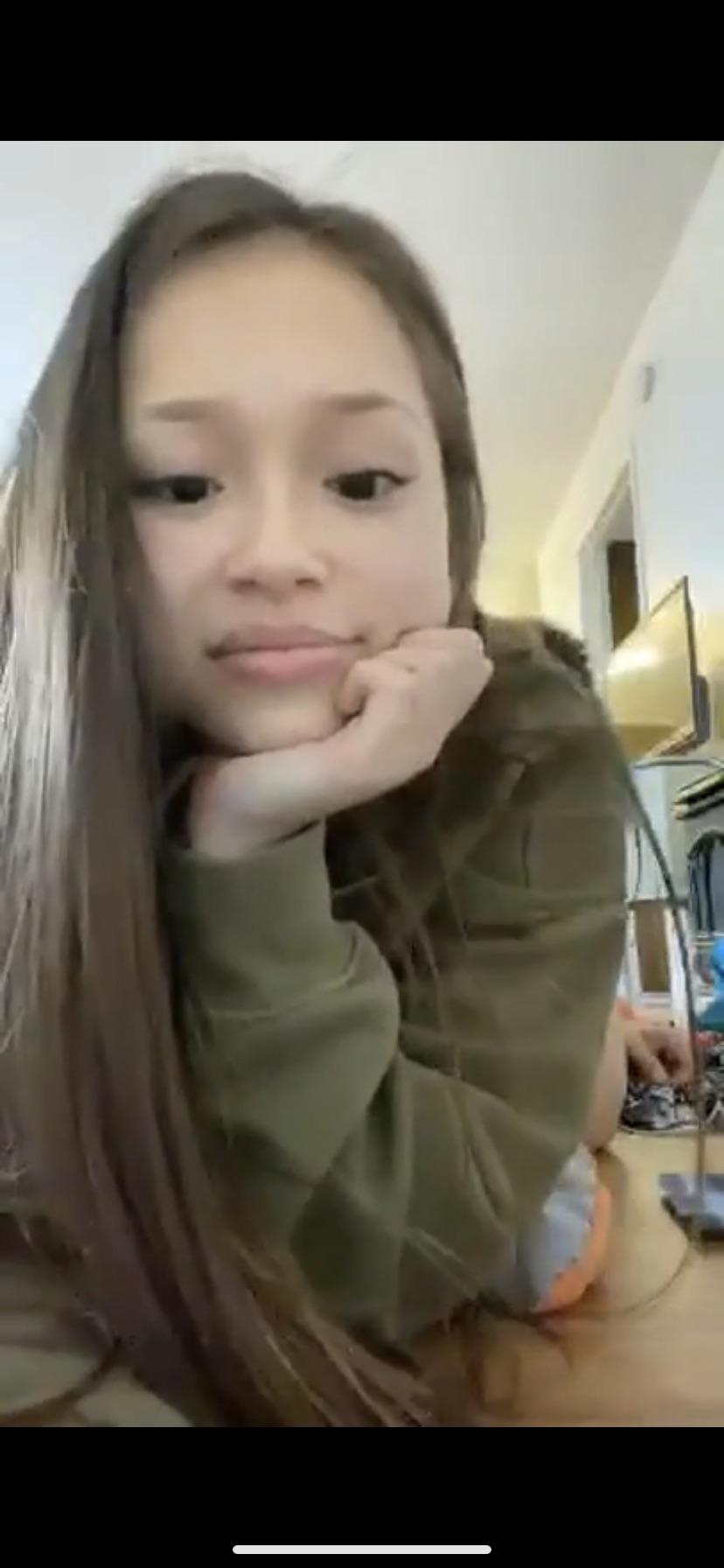 Somebody know her ? | Scrolller