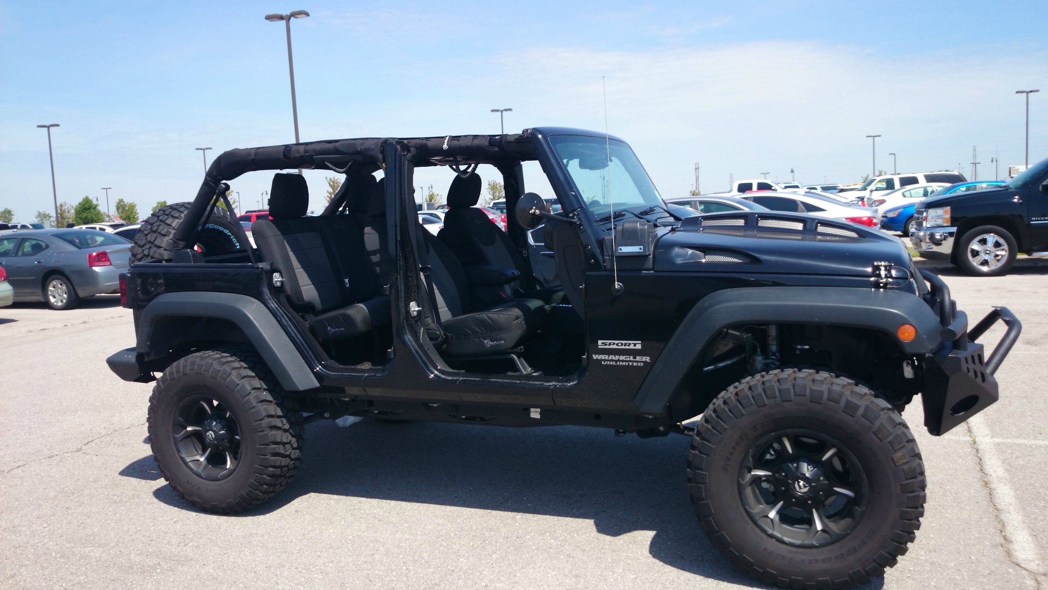 Someone's nice new jeep in the parking lot at work | Scrolller