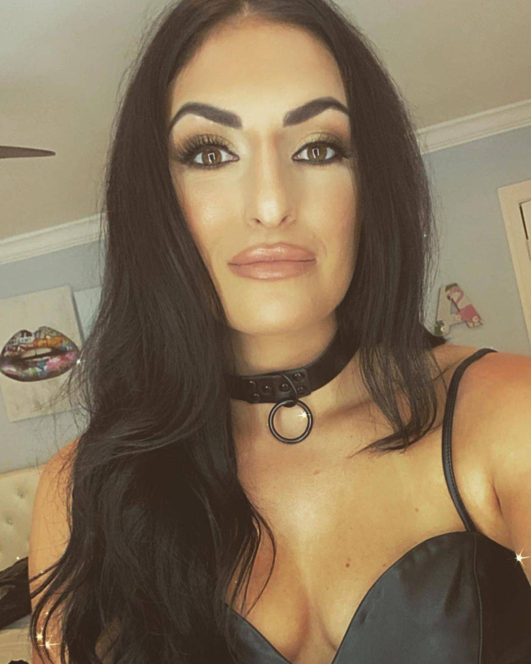 Sonya Deville | Scrolller