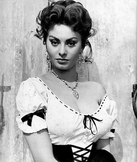 Sophia Loren | Scrolller