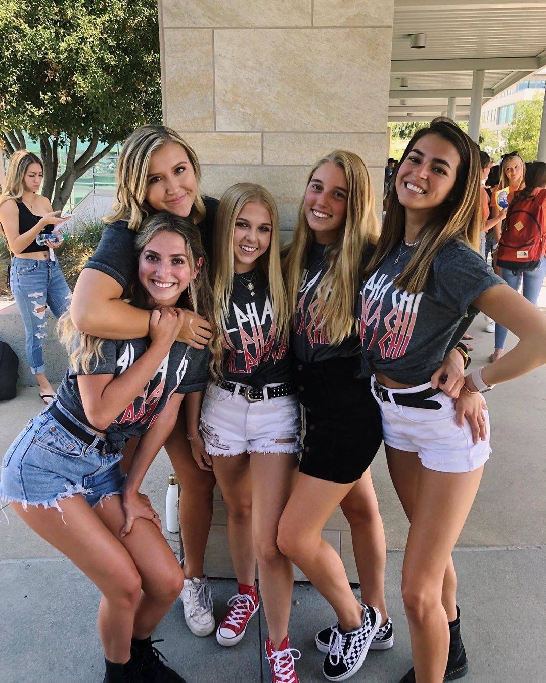 Sorority Girls Are The Best Scrolller