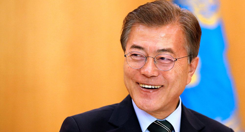 South Korean President looks like Asian Danny Williams | Scrolller