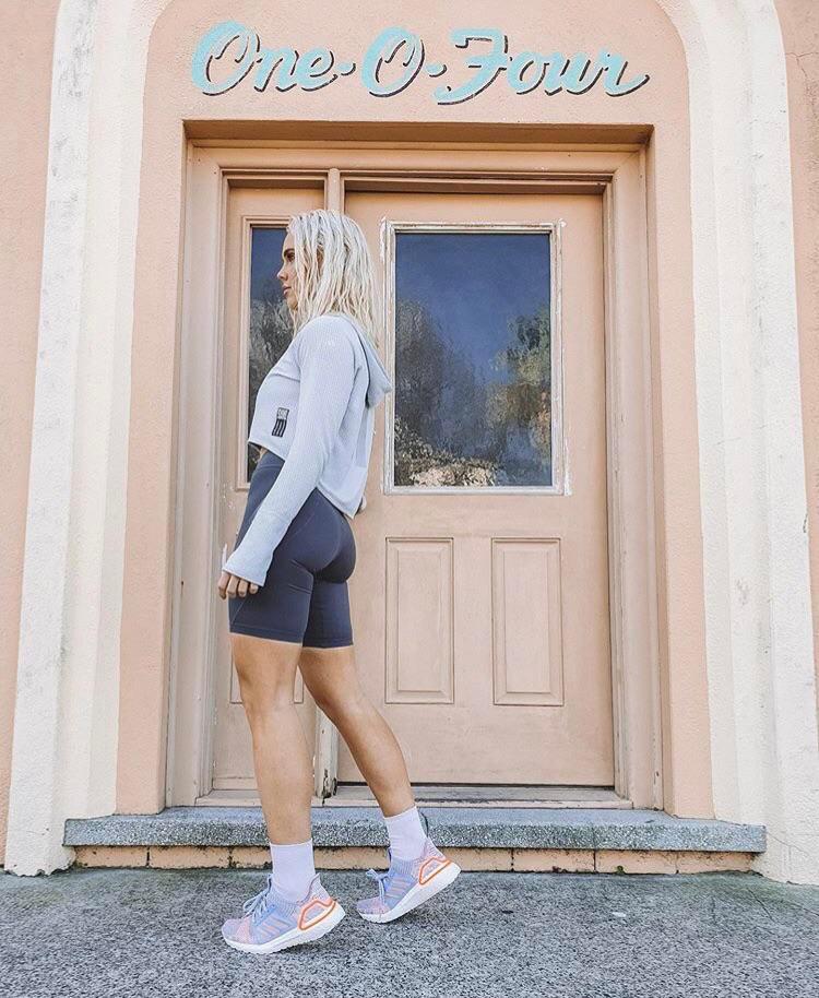 Spandex Booty 🍑 | Scrolller