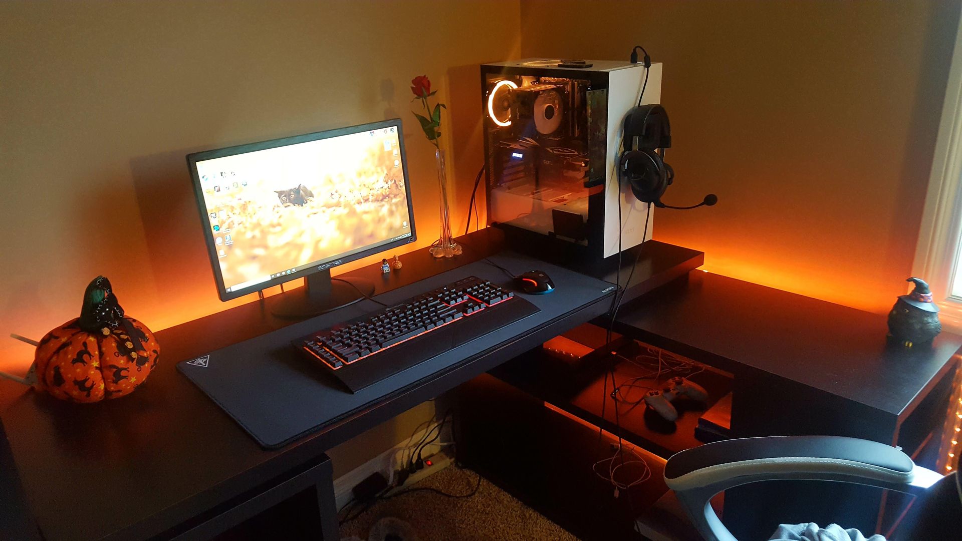 Spooktober themed Setup 🎃 | Scrolller