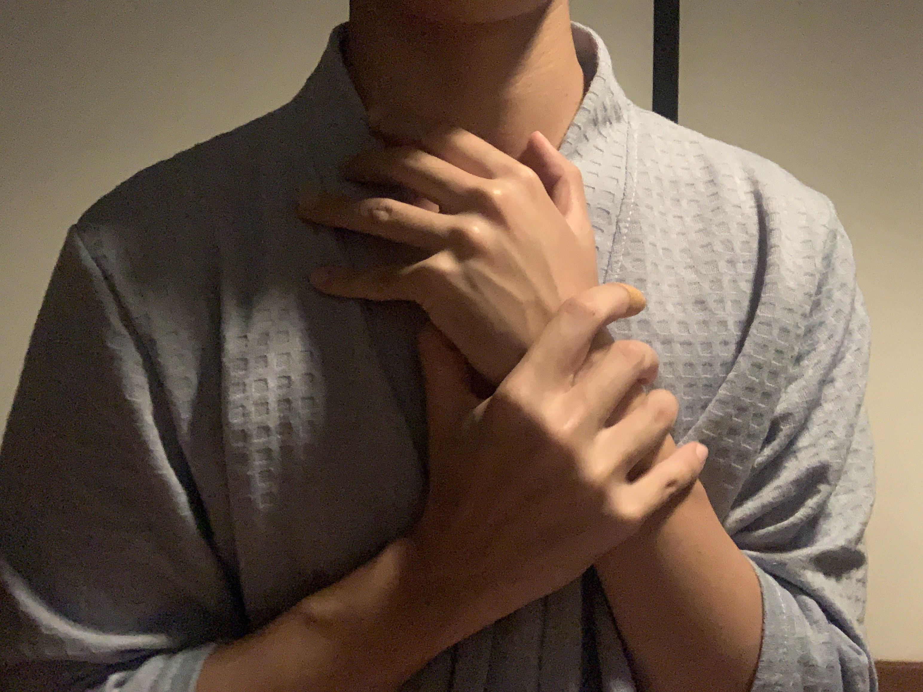 Spot the plaster | Scrolller