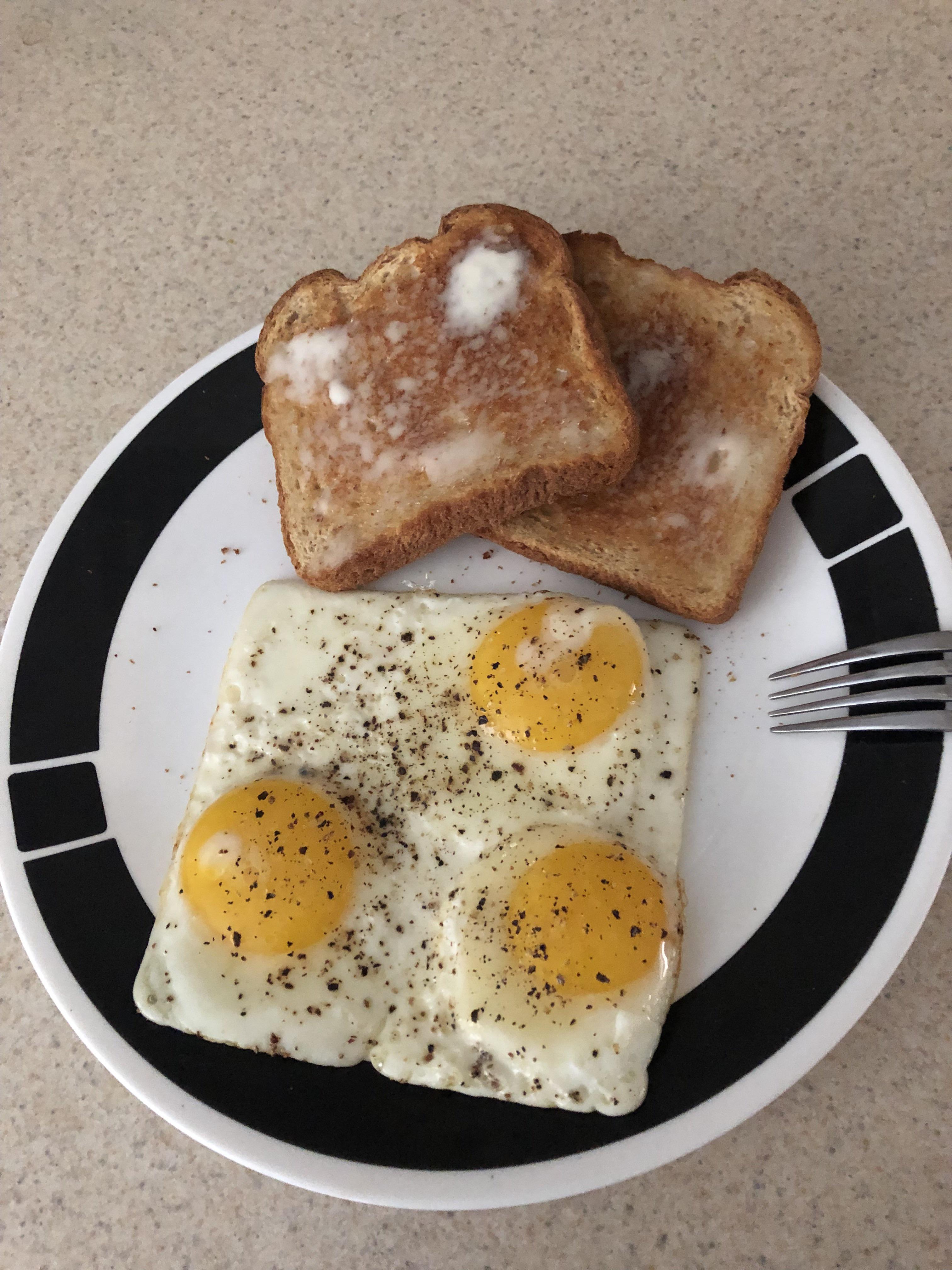 Square eggs | Scrolller