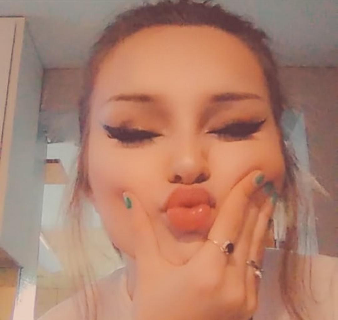 Squeeze one out | Scrolller