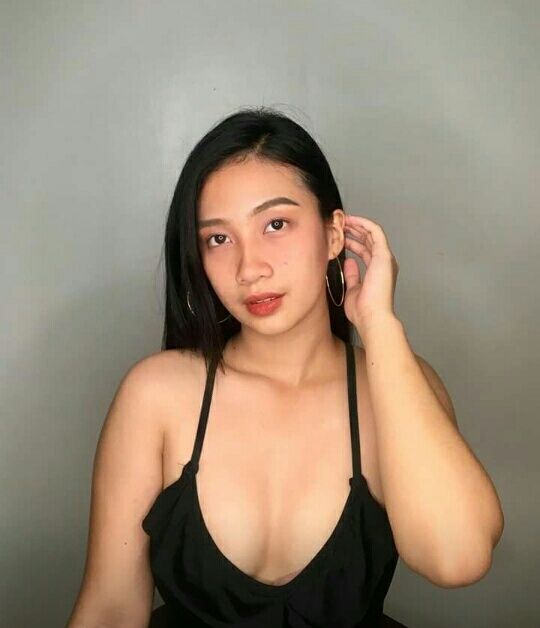 squishy! 🍑 | Scrolller