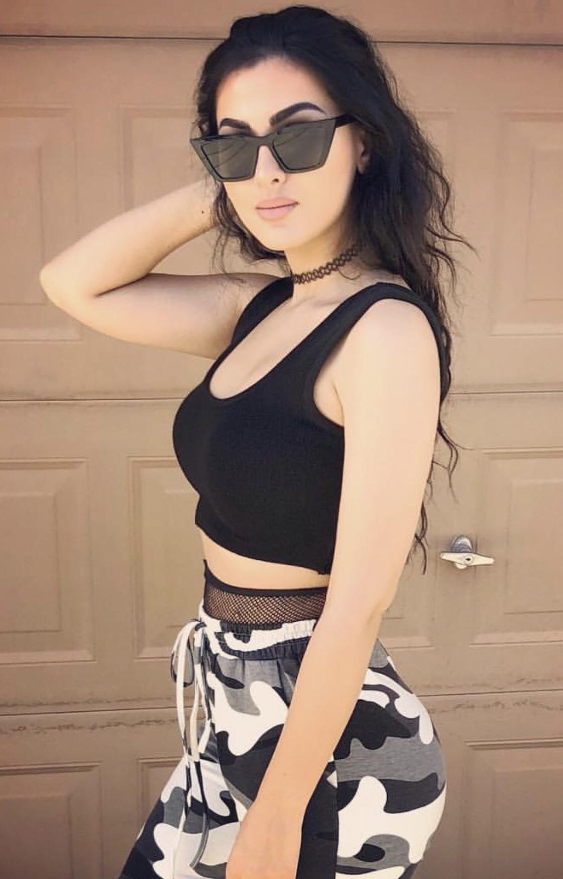 Sssniperwolf | Scrolller
