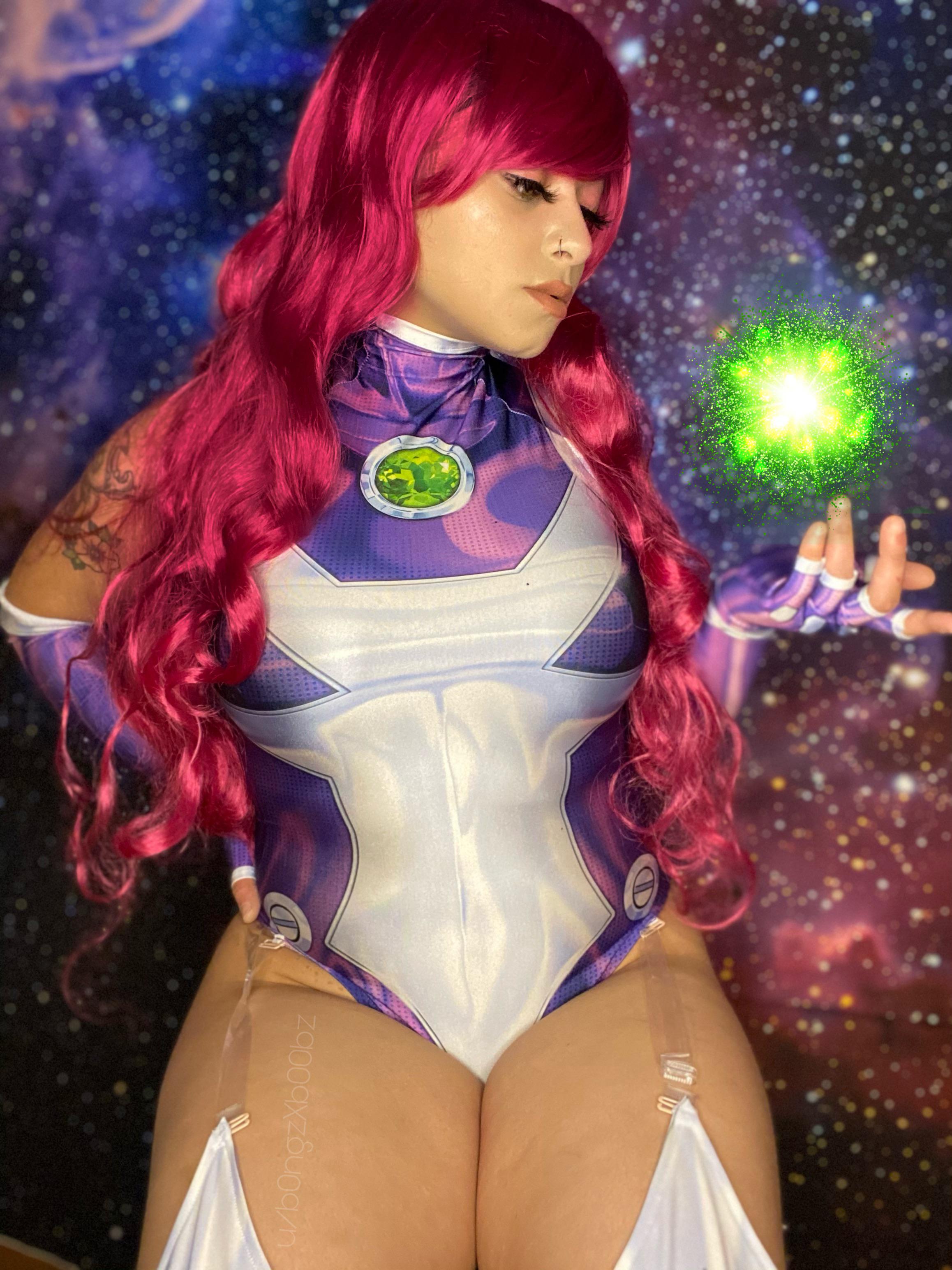 Starfire but make her thicc 🥵 | Scrolller
