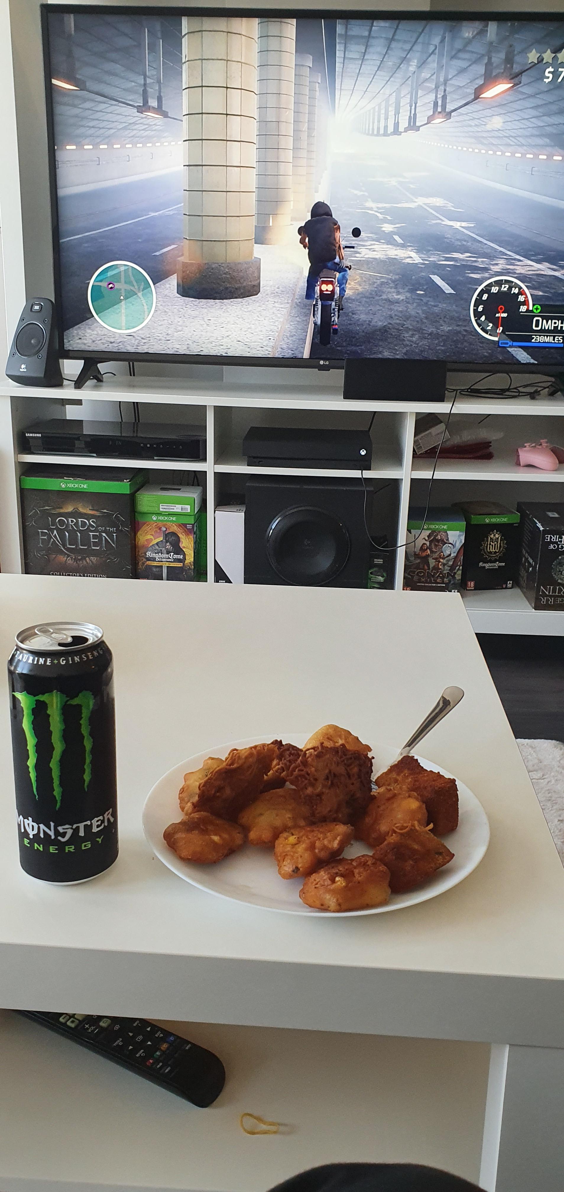 Stay safe, peeps | Scrolller