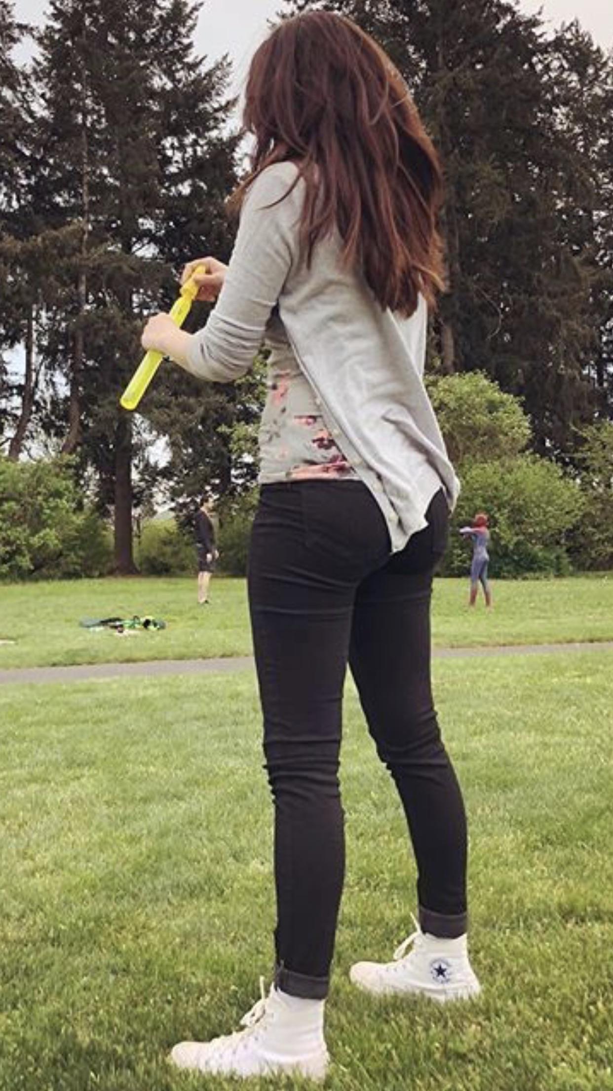 Still a great butt in a dead sub! | Scrolller