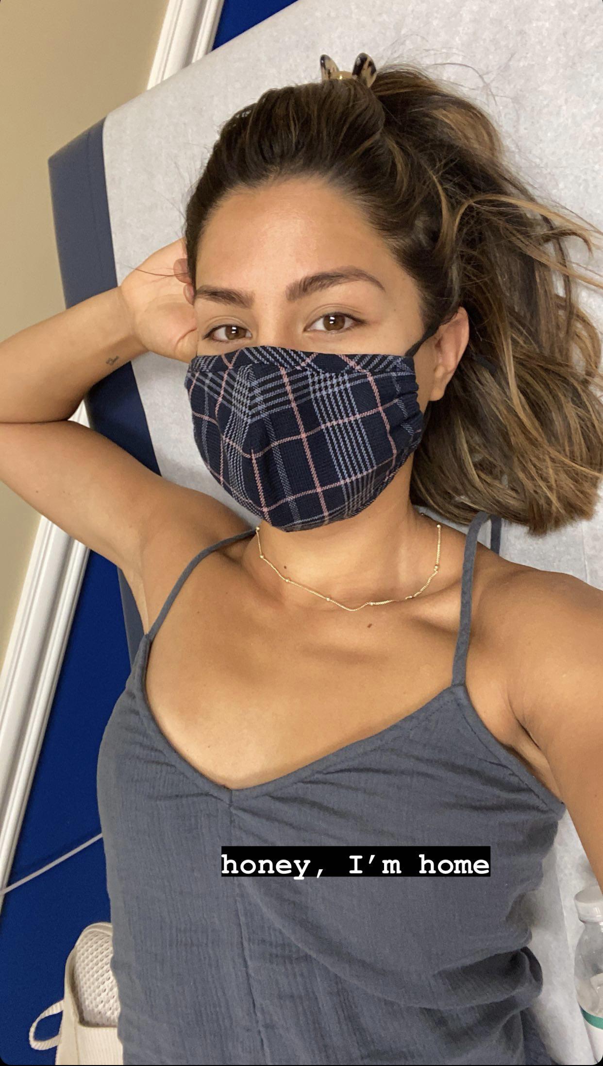 still gorgeous even with mask | Scrolller