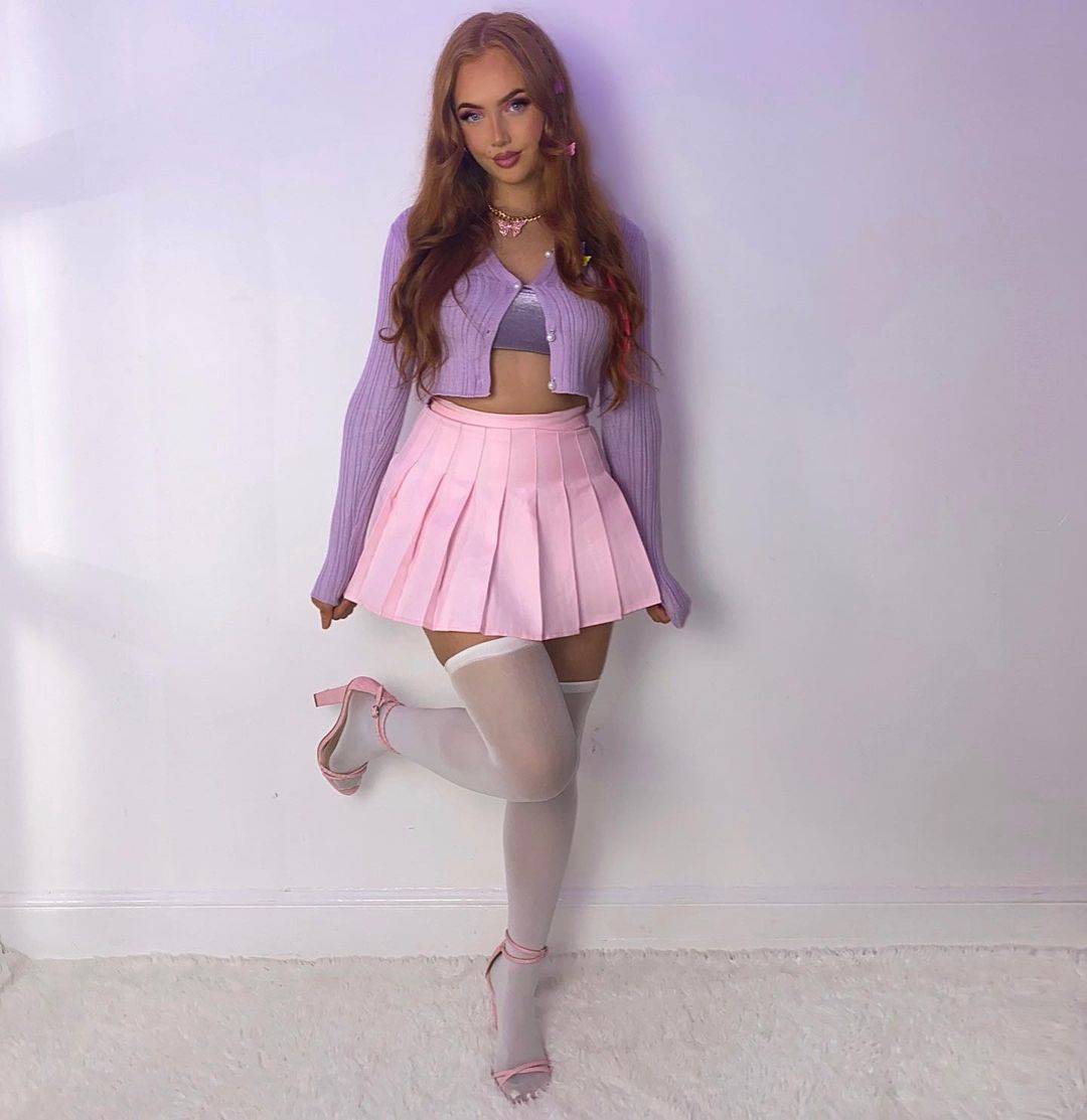 Stockings and hey its halloween | Scrolller