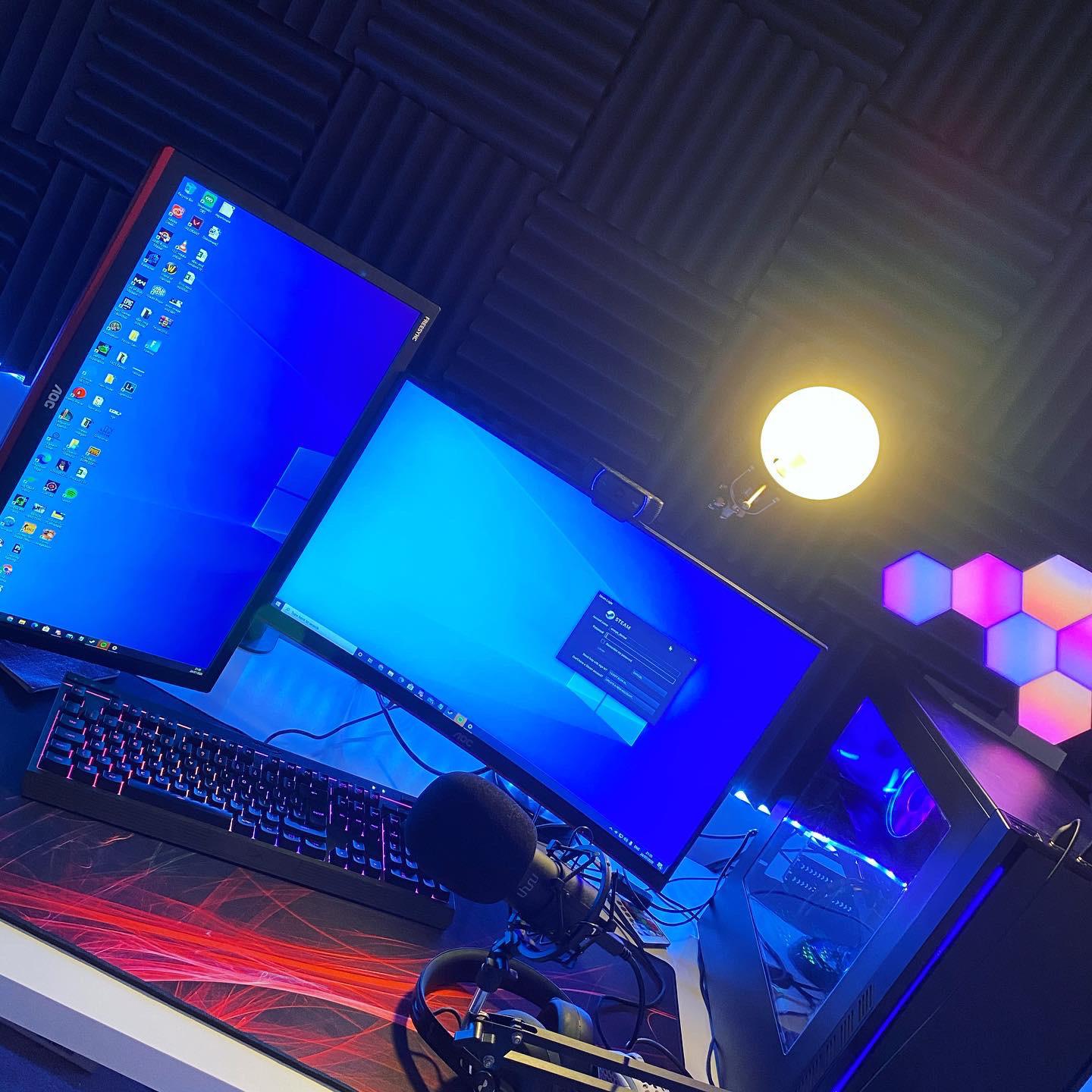 Streaming set up is getting there! | Scrolller