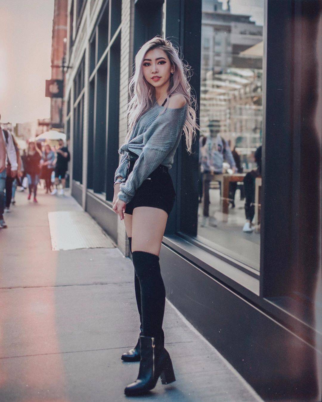 Street poses | Scrolller