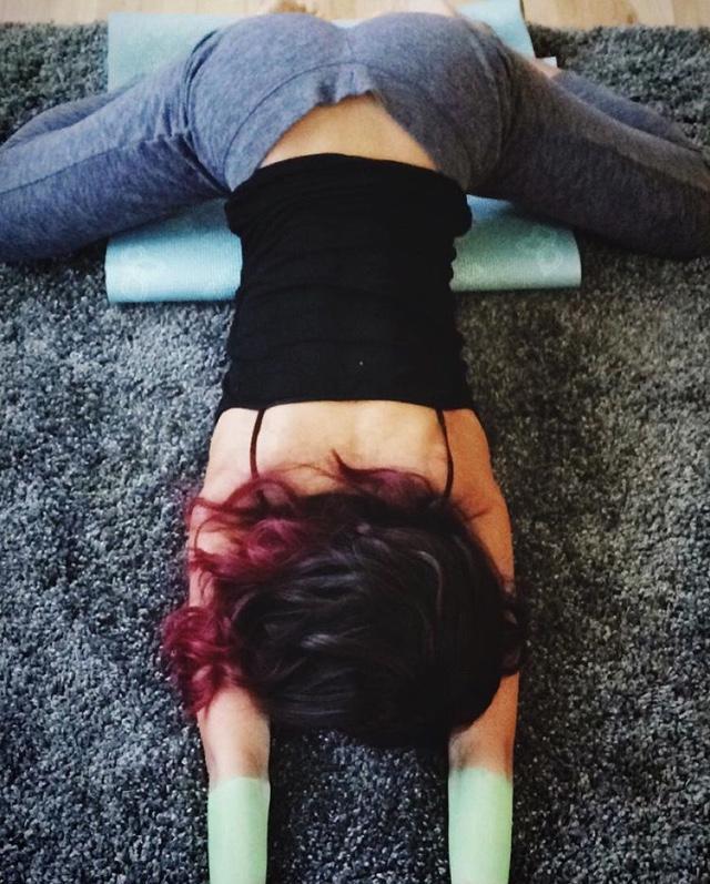 Stretching | Scrolller