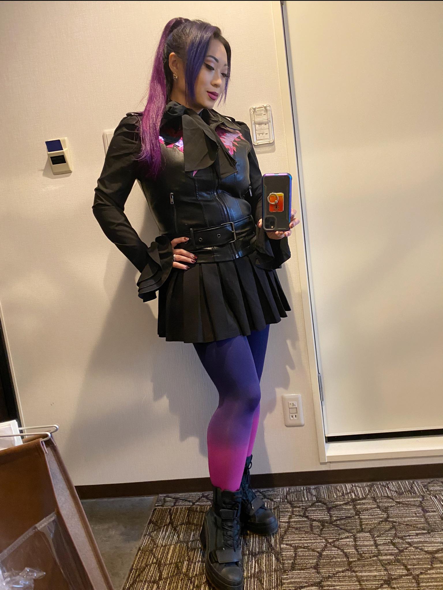 Strike that pose | Scrolller