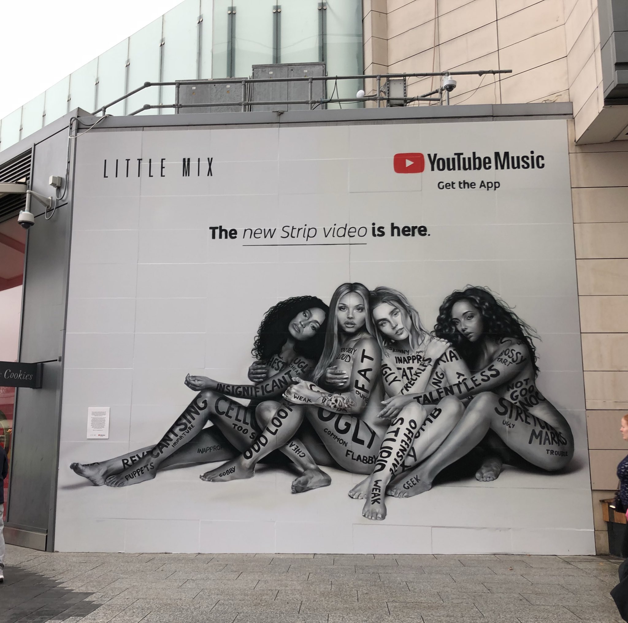 'Strip' mural in london | Scrolller