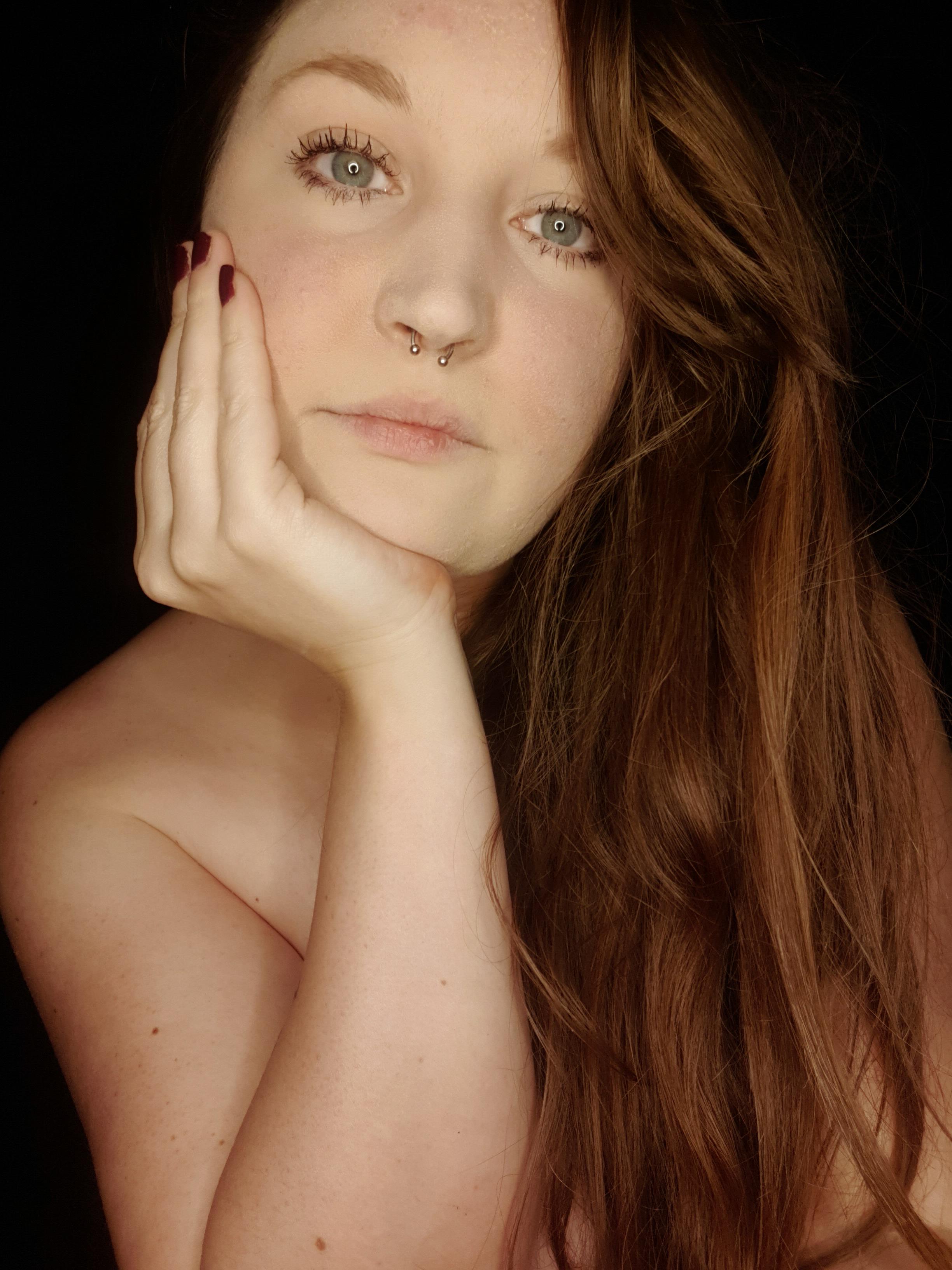 Stroke my hair and tell me nice things, Daddy | Scrolller