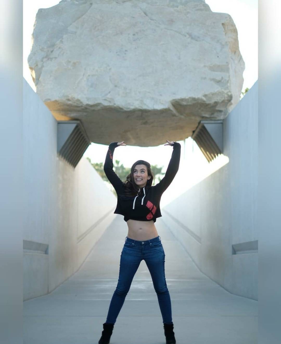 Strong Lady | Scrolller