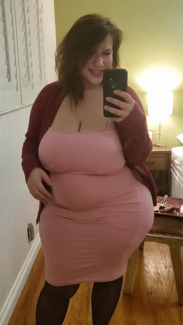 Stuffed so Full; So Full-Figured | Scrolller