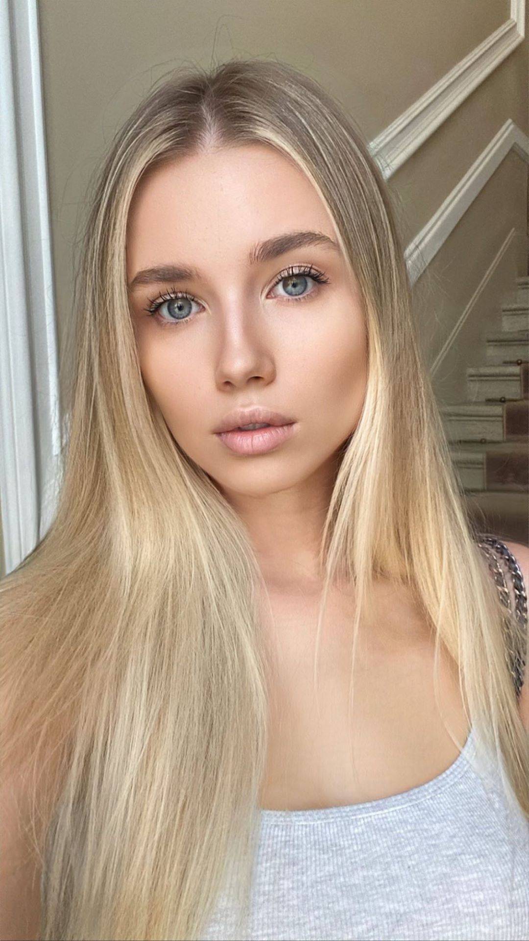 Stunning | Scrolller