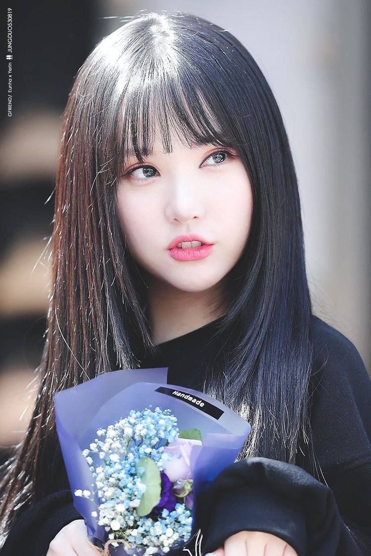 Stunning Eunha | Scrolller