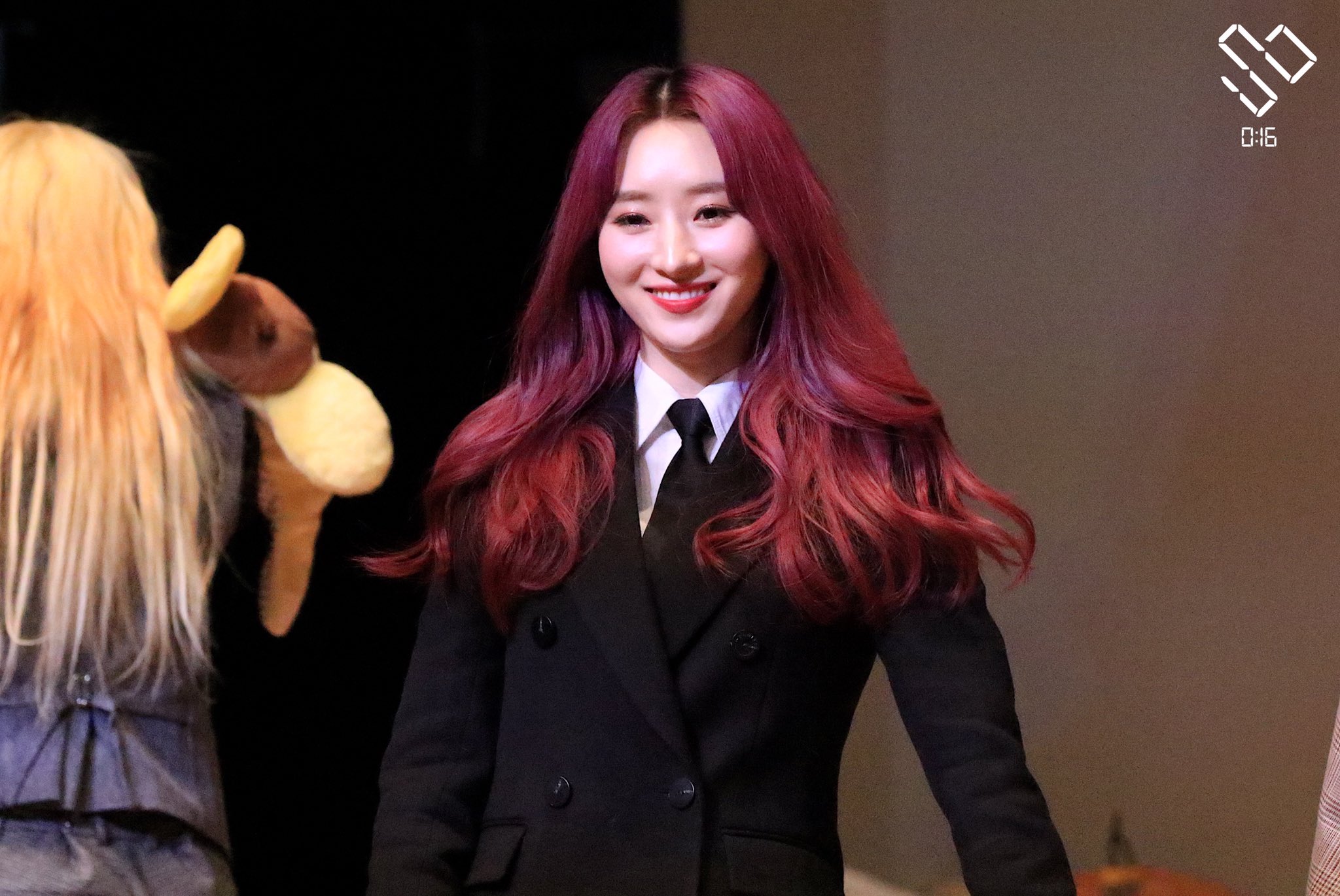SuA | Scrolller
