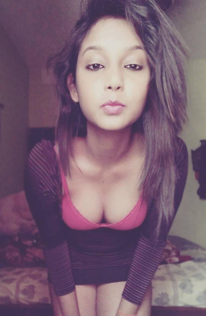 Such a tease :3 | Scrolller