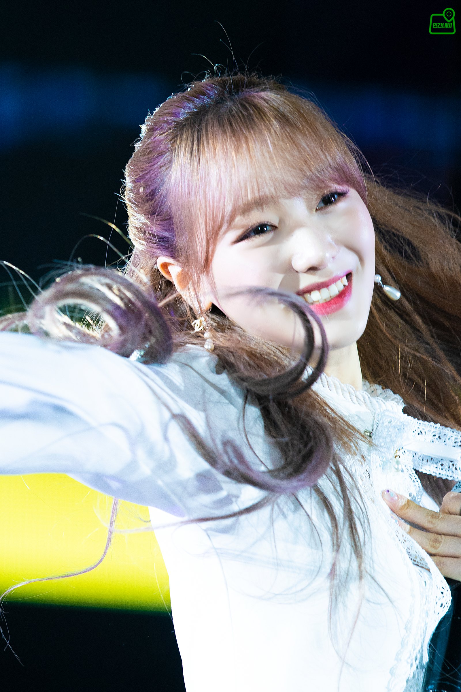 Sujeong cheer | Scrolller