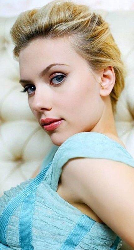 Sultry over the shoulder look— | Scrolller