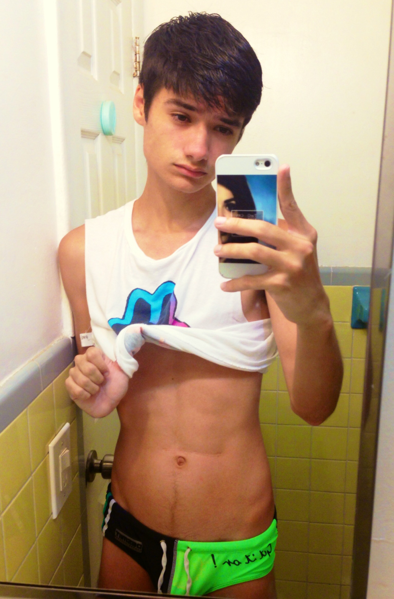 Summer Selfie | Scrolller