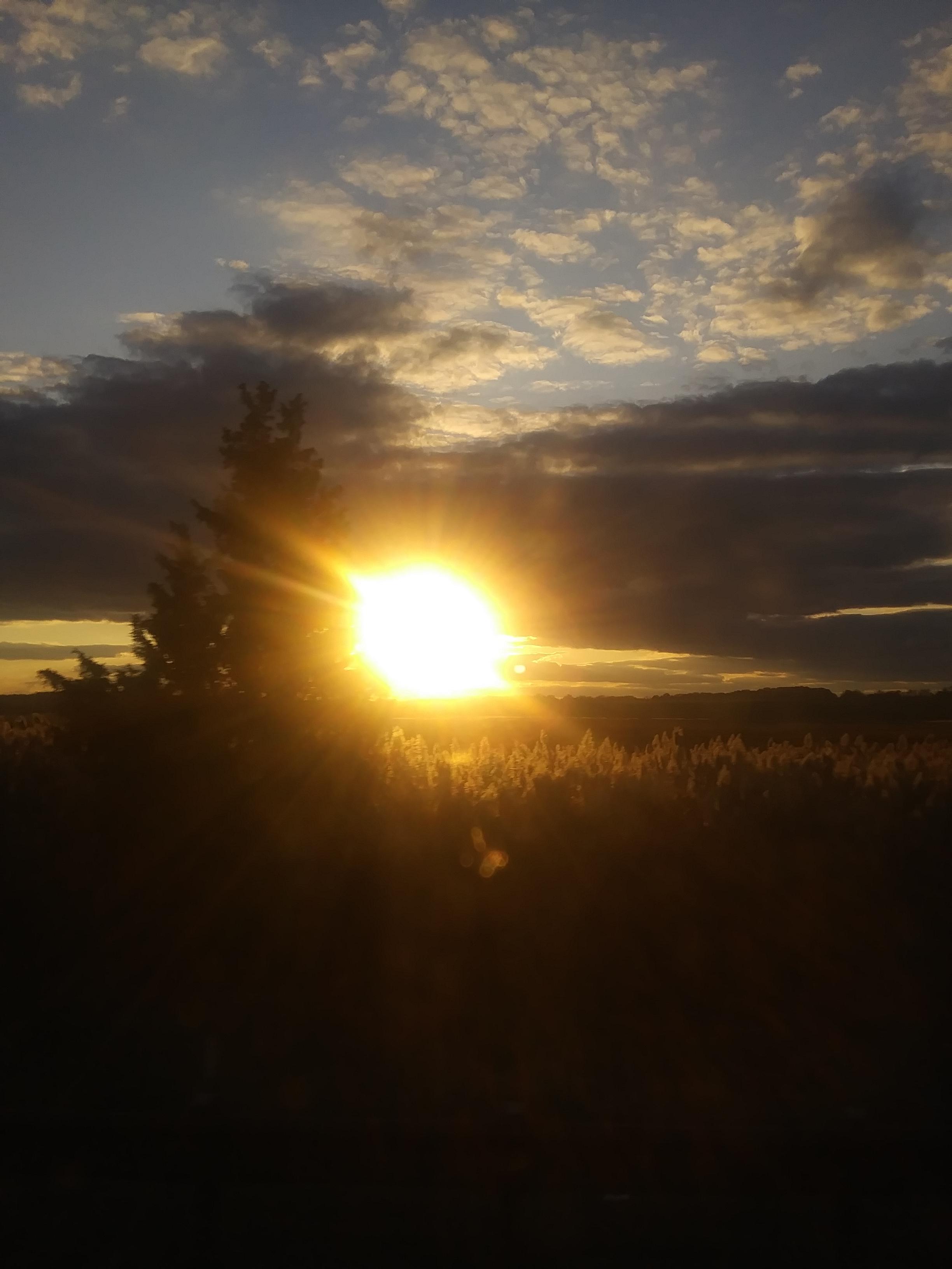 Sun set. | Scrolller