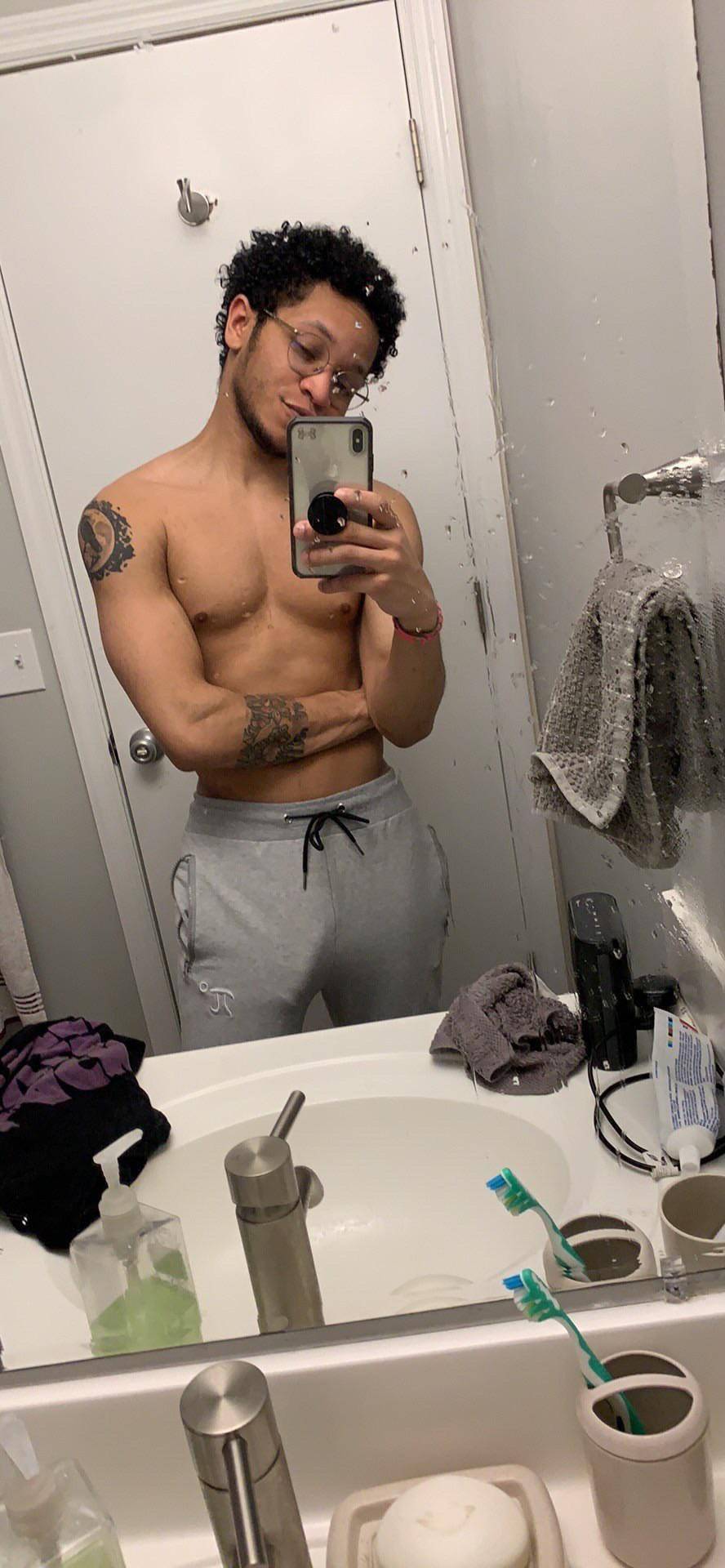 Sunday bulge | Scrolller