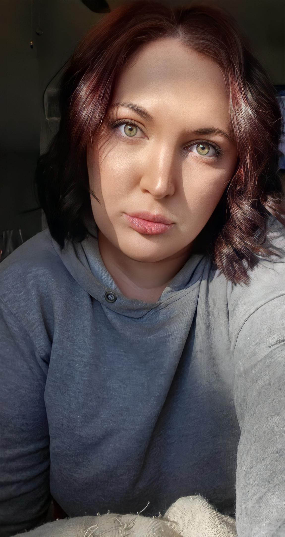 Sunday selfie! ☺️ (27F) | Scrolller