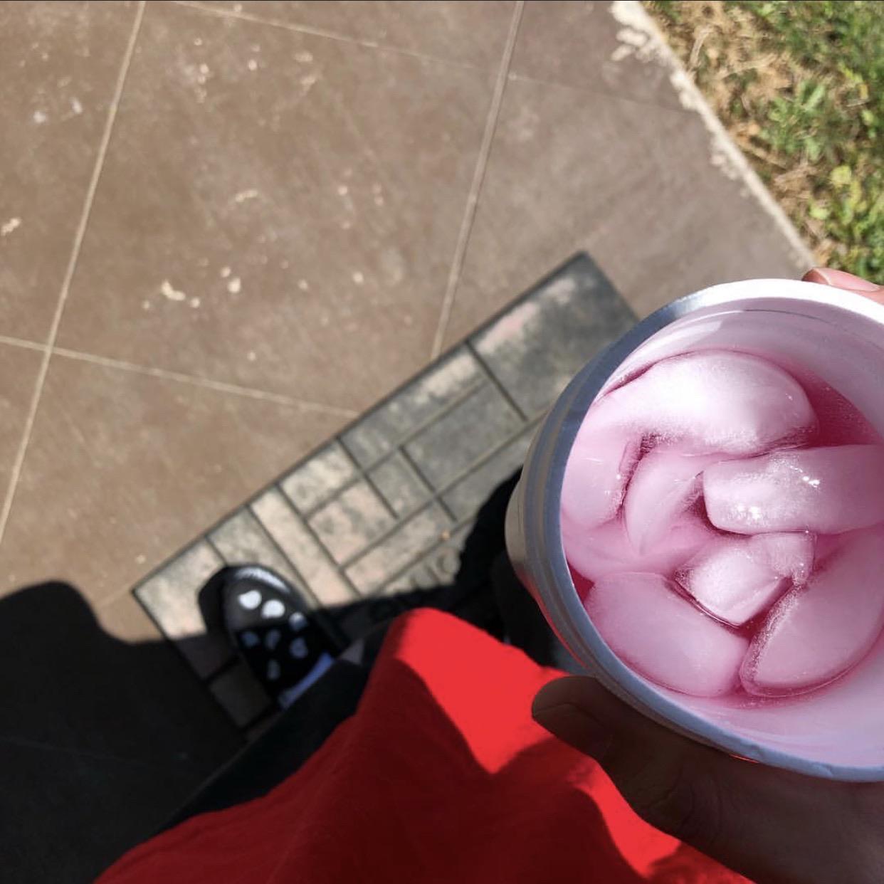 sunday sippers tap in | Scrolller