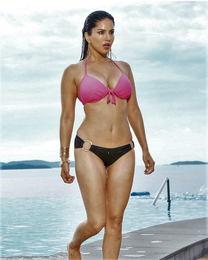 Sunny Leone | Scrolller