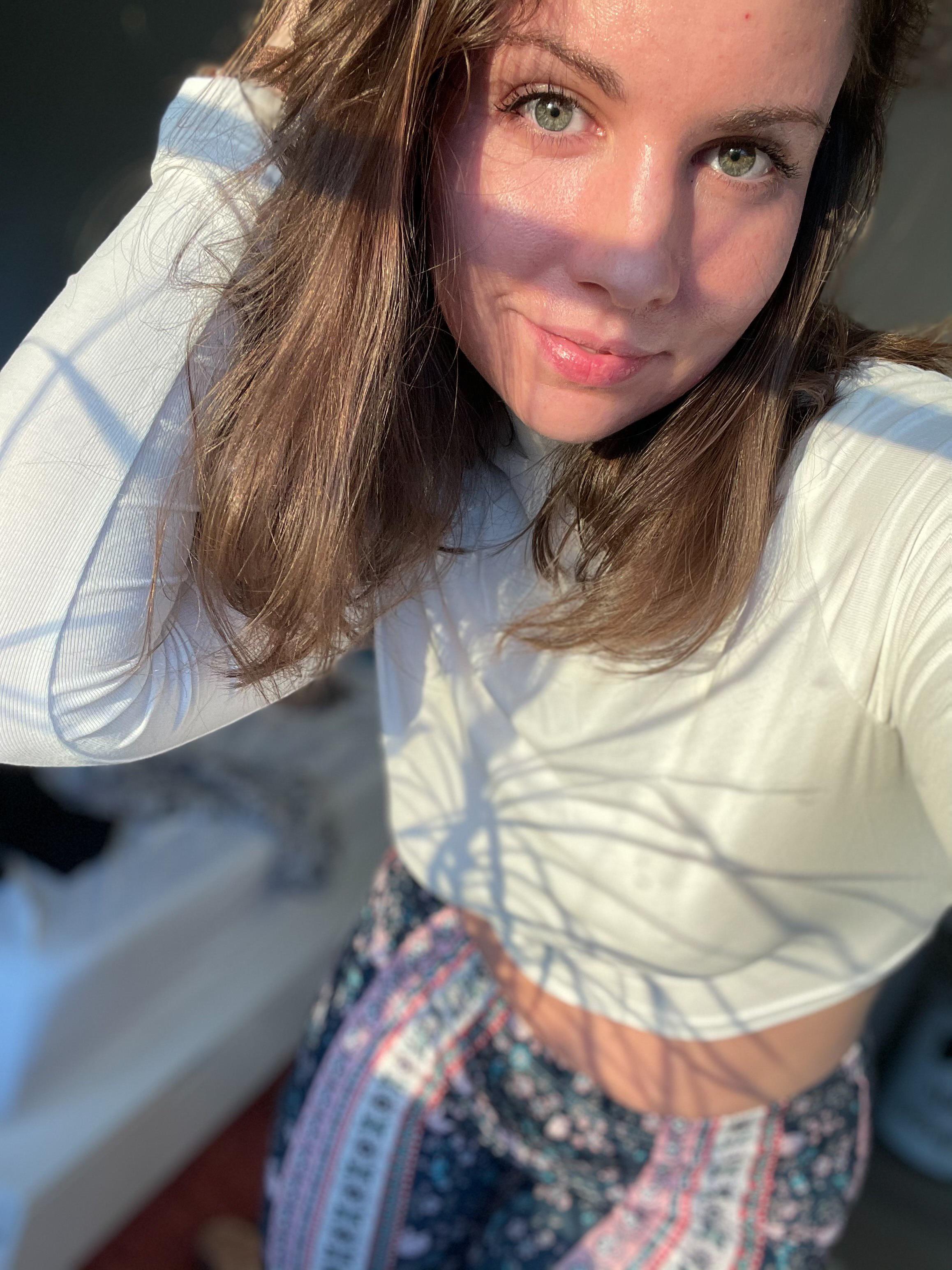 Sunny selfie. | Scrolller