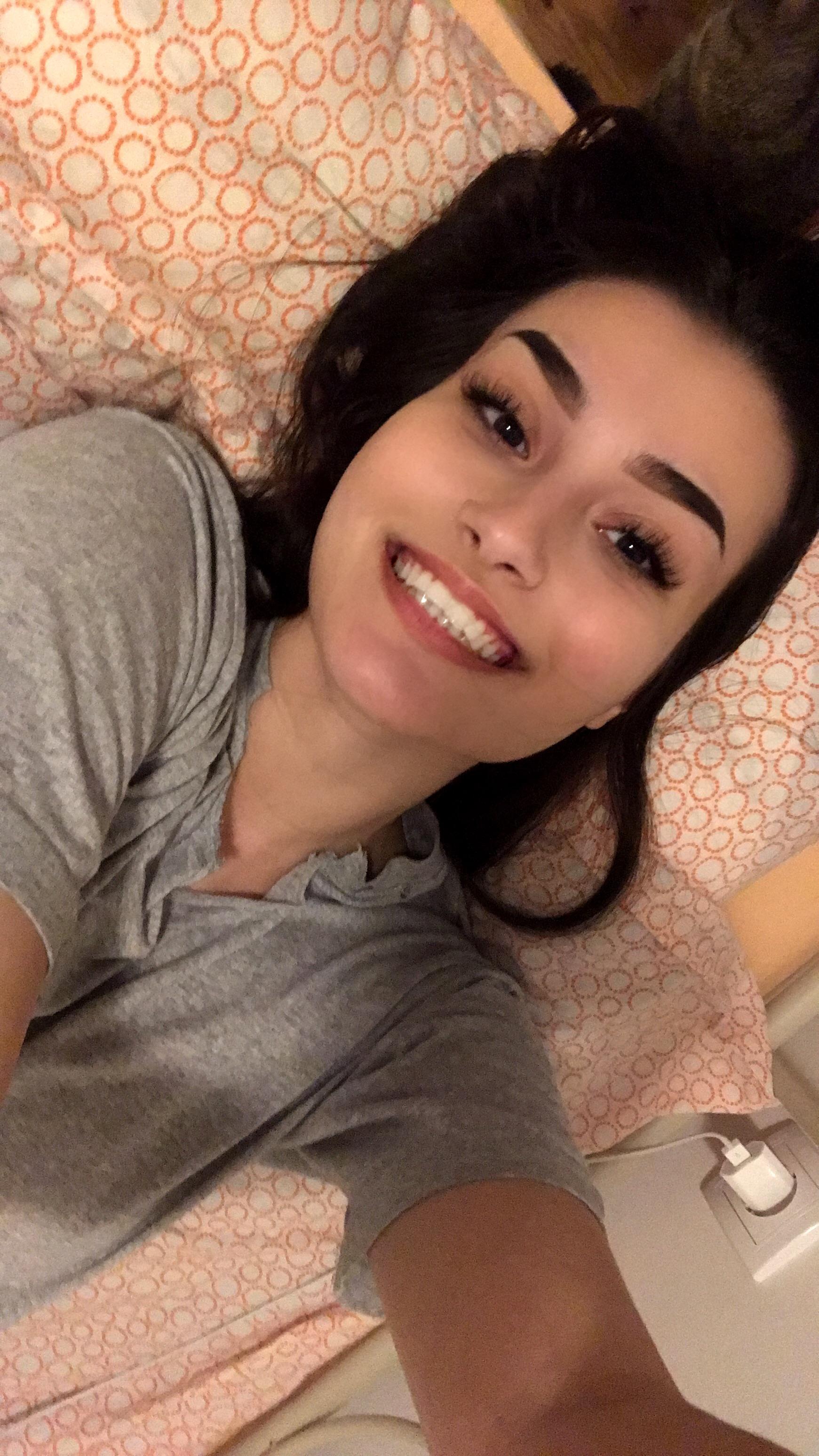 Sup 😎 | Scrolller